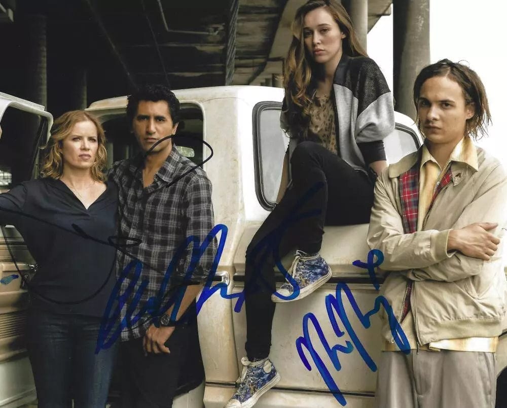 Fear The Walking Dead Cast Signed 8x10 Photo | PTS