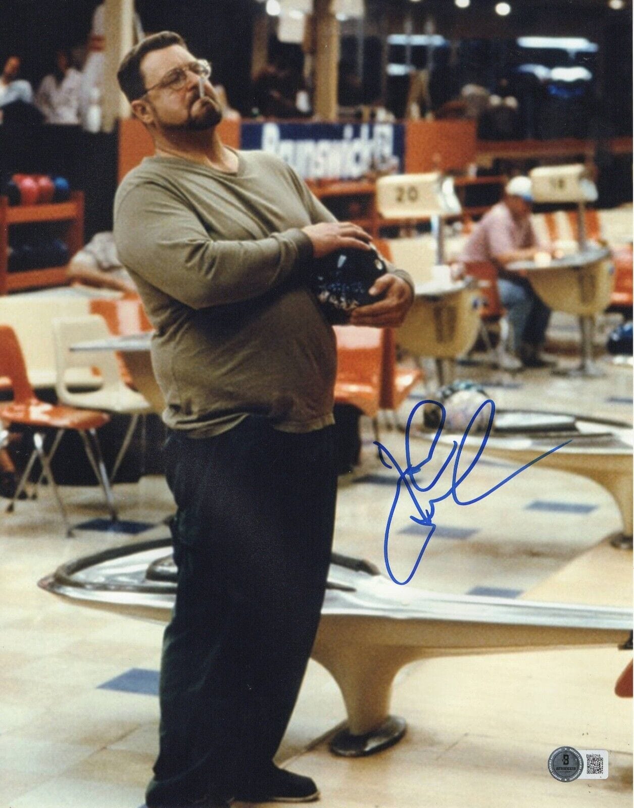 John Goodman Autographed 11x14 Photo - Unique COA