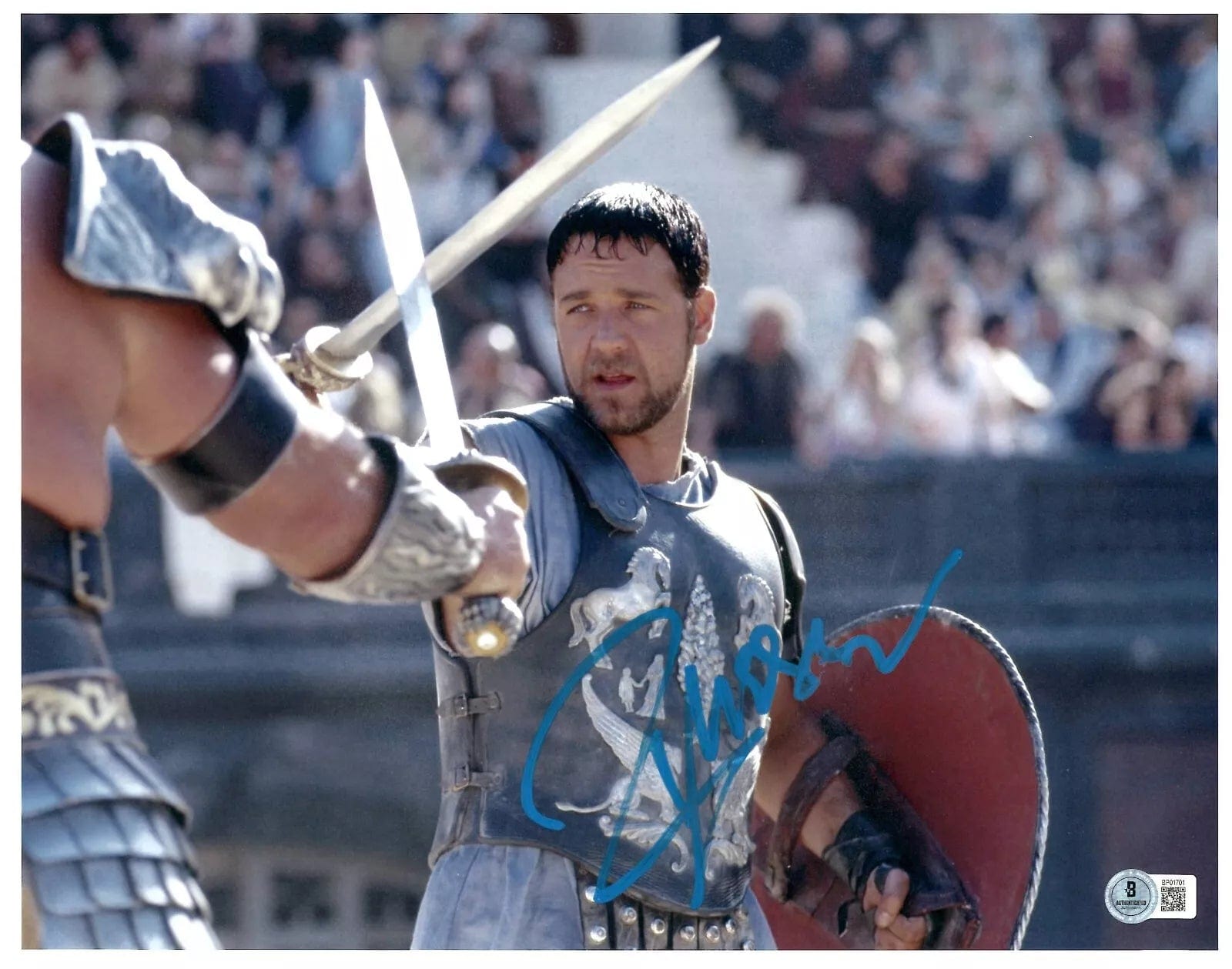 Russell Crowe Autographed 11x14 Photo - PTS #1