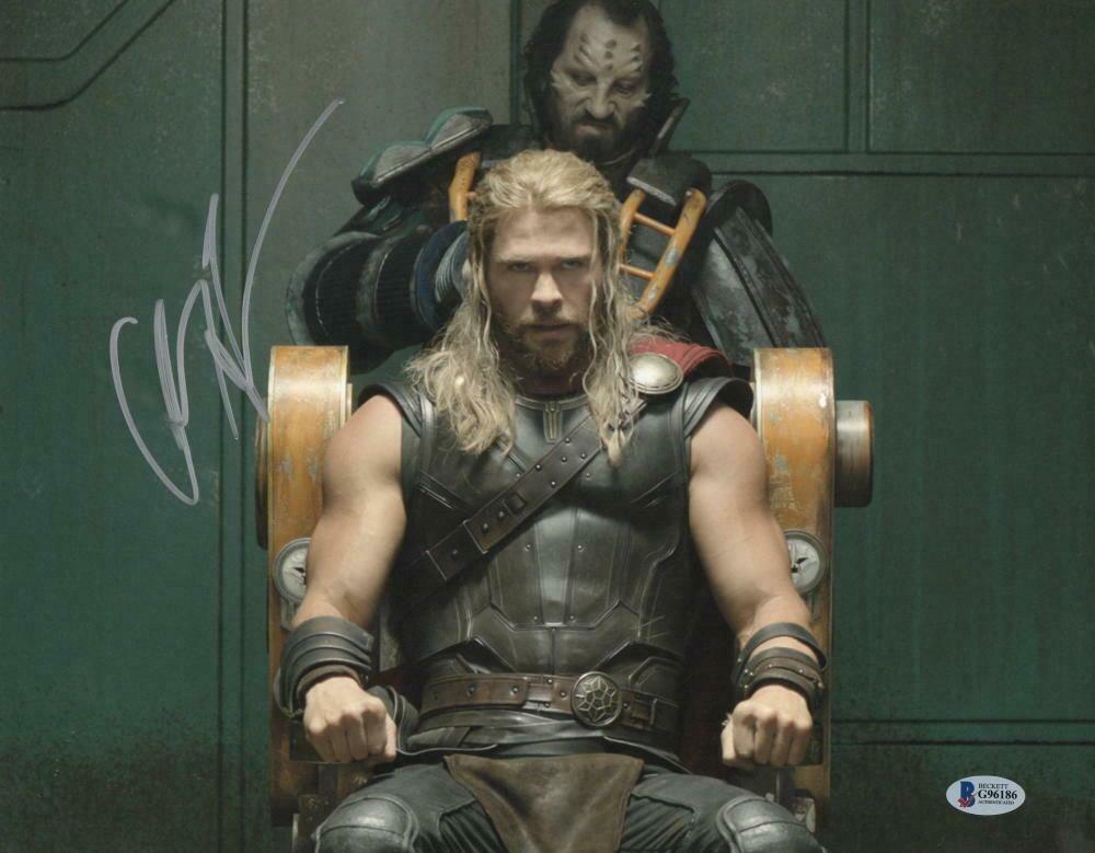 Chris Hemsworth Authentic Autographed 11x14 Photo