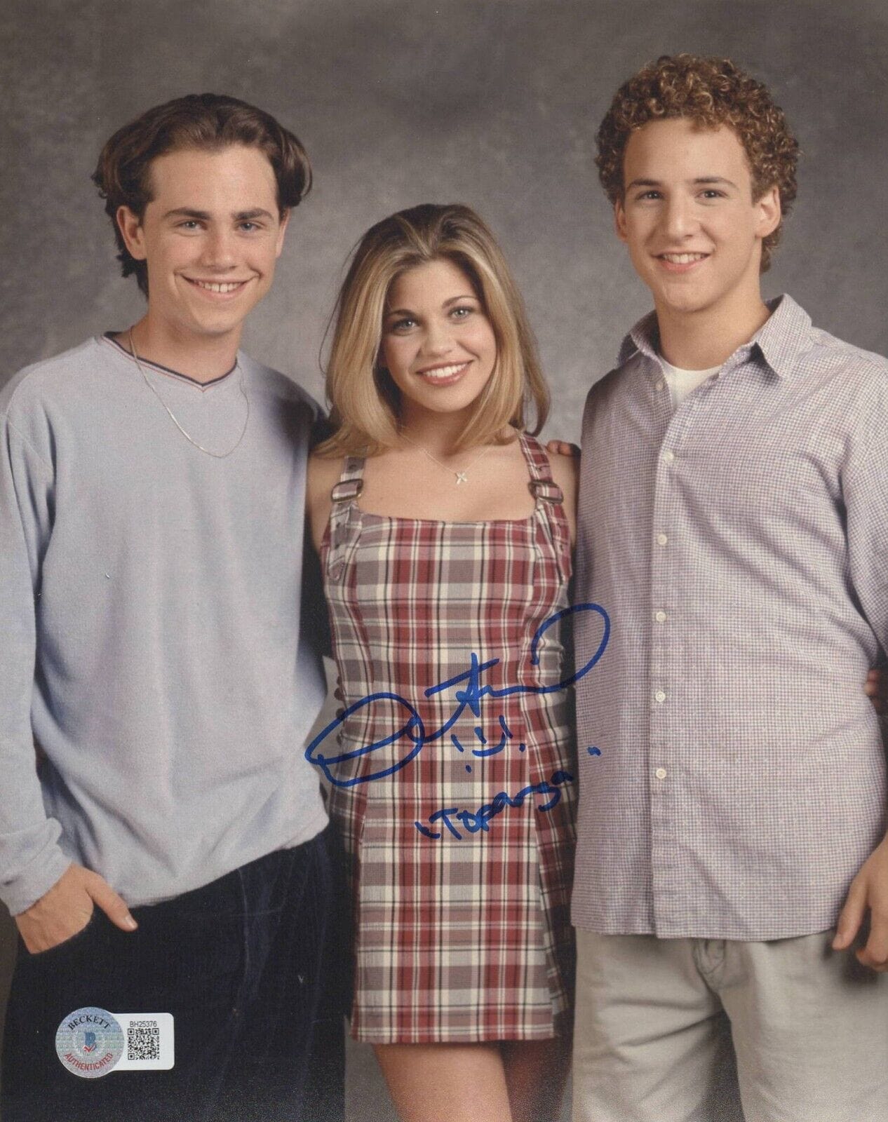 Danielle Fishel Autographed 8x10 Photo - Beckett