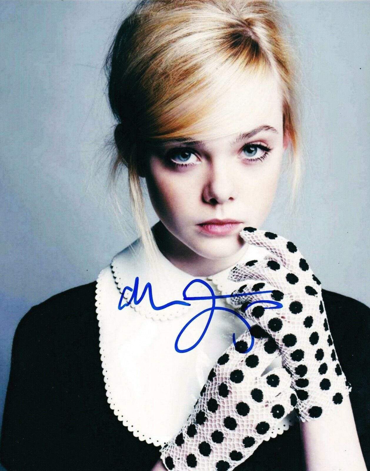 Elle Fanning Authentic Autographed 8x10 Photo