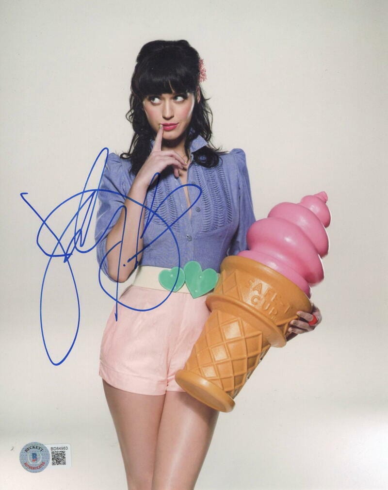 Katy Perry Authentic Autographed 8x10 Photo Beckett COA