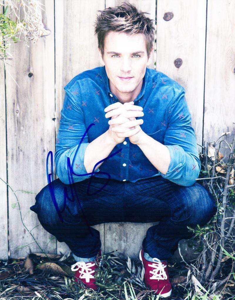 Riley Smith Signed 8x10 Photo | Authentic PTS COA